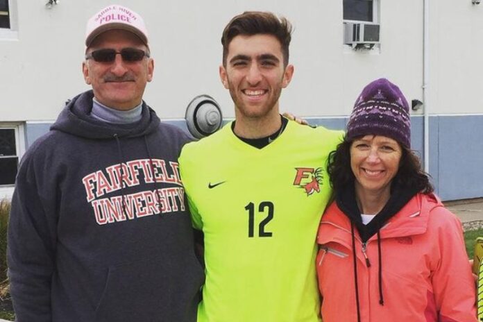 Matt Turner Sister Kelly And Michelle- Soccer Star Parents And Family ...
