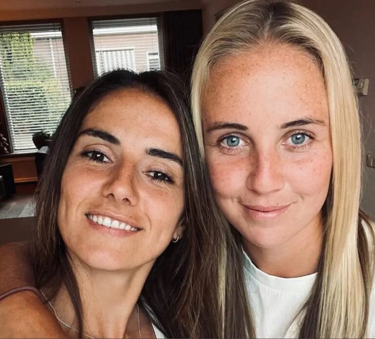 Ellie Carpenter Partner Danielle van de Donk: Relationship Timeline ...