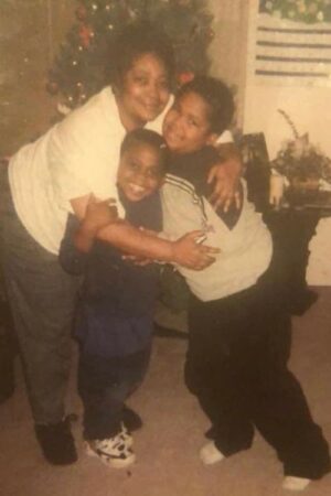 Khalen Saunders Brother Kameron Saunders Is A Taylor Swift Dancer ...