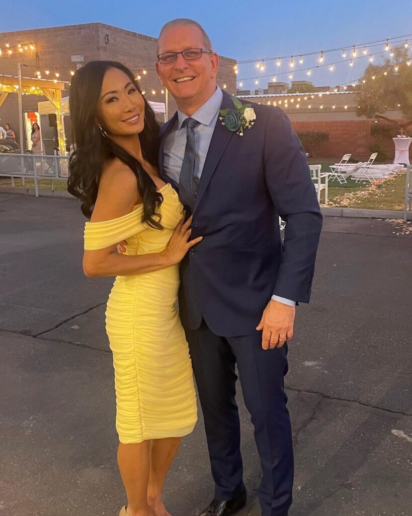 Gail Kim Husband Robert Irvine Is A Celebrity Chef - Players Bio