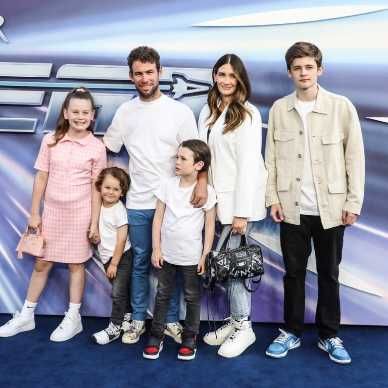 Mark Cavendish Wife Peta Todd Is A Former Glamour Model: Married Life ...