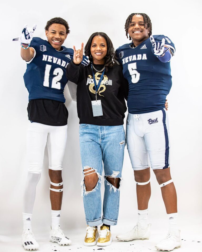 Nate Burleson Wife: Who Is Atoya Burleson? Married Life & Kids ...