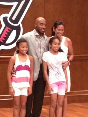 Tiki Barber Brother Ronde Barber: Hall Of Famer NFL Twins - Players Bio