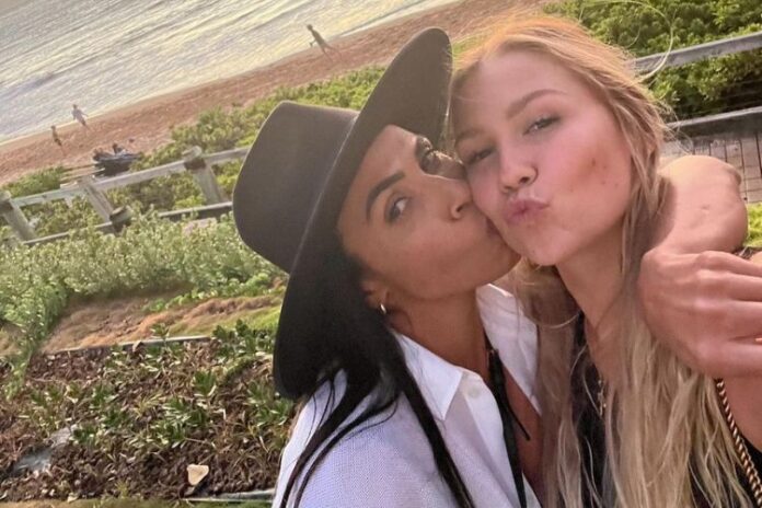 Marta Vieira da Silva Partner Carrie Lawrence Is Her Teammate - Players Bio