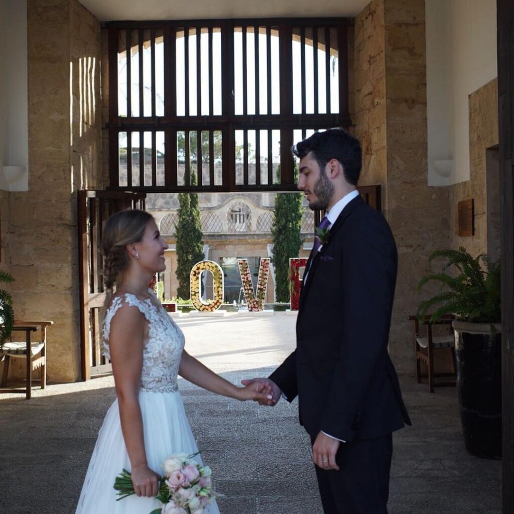 Alex Abrines Wife Carla Abrines Is A Proud Mom Of Two - Players Bio