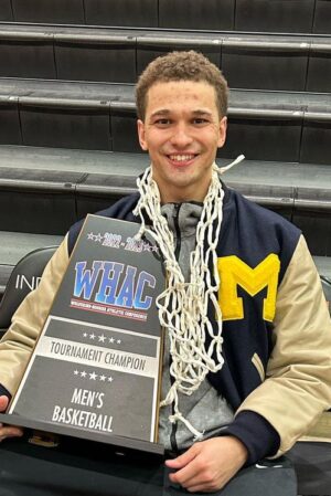 Harper Murray Parents: Who Are Vada And Sarah Murray? - Players Bio