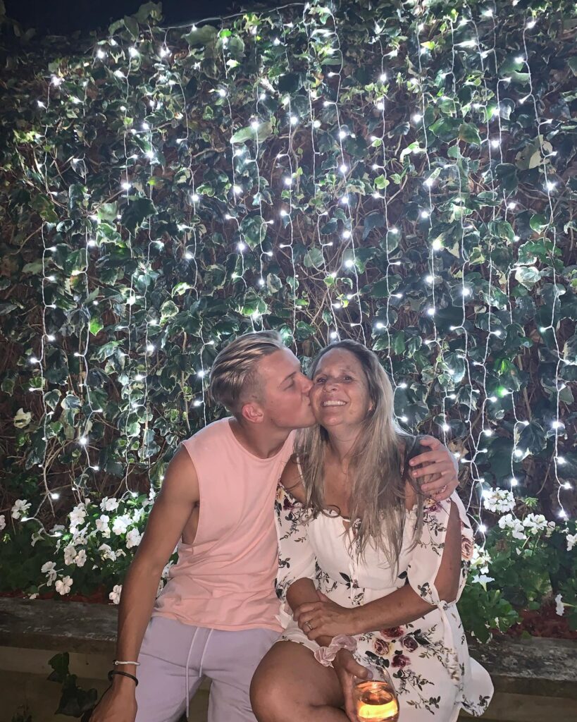 Liam Lawson Family: All About Parents And Sister - Players Bio