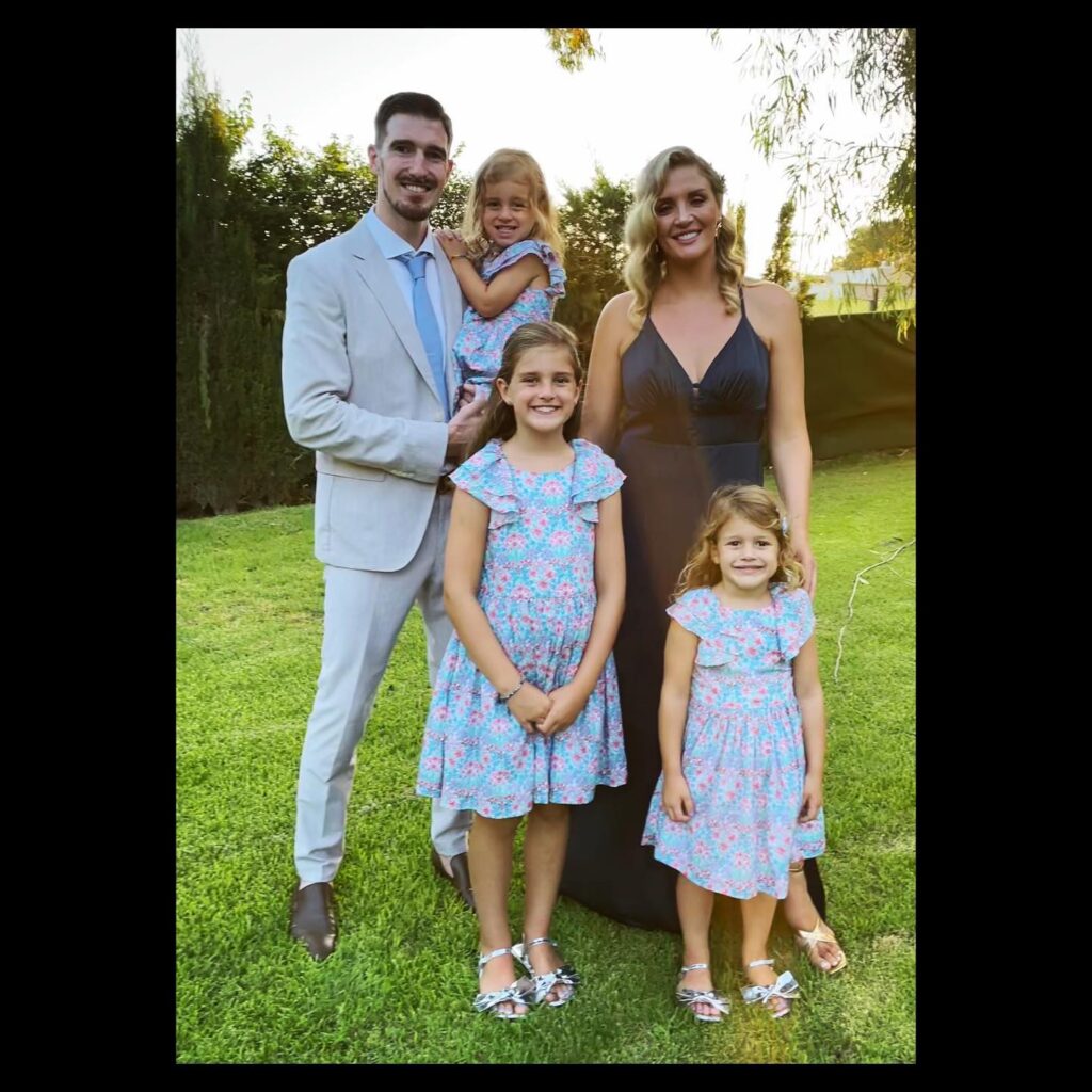 Nando De Colo Wife Veronica And Three Daughters - Players Bio