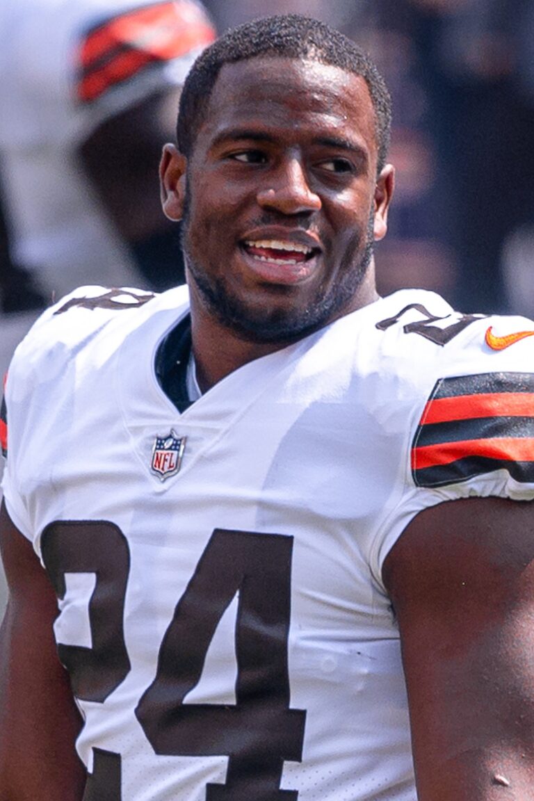 Nick Chubb Career Earnings: Net Worth, Contracts & More - Players Bio