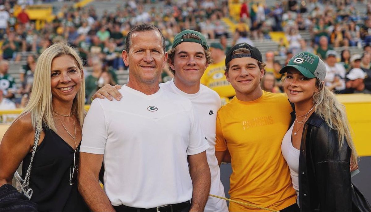 Joe Barry Wife: Meet Chris Marinelli Barry & Four Kids - Players Bio