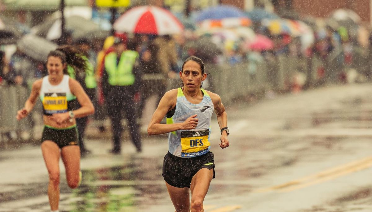 Who Are Dennis And Nancy Davila? Desiree Linden Parents Age Gap ...