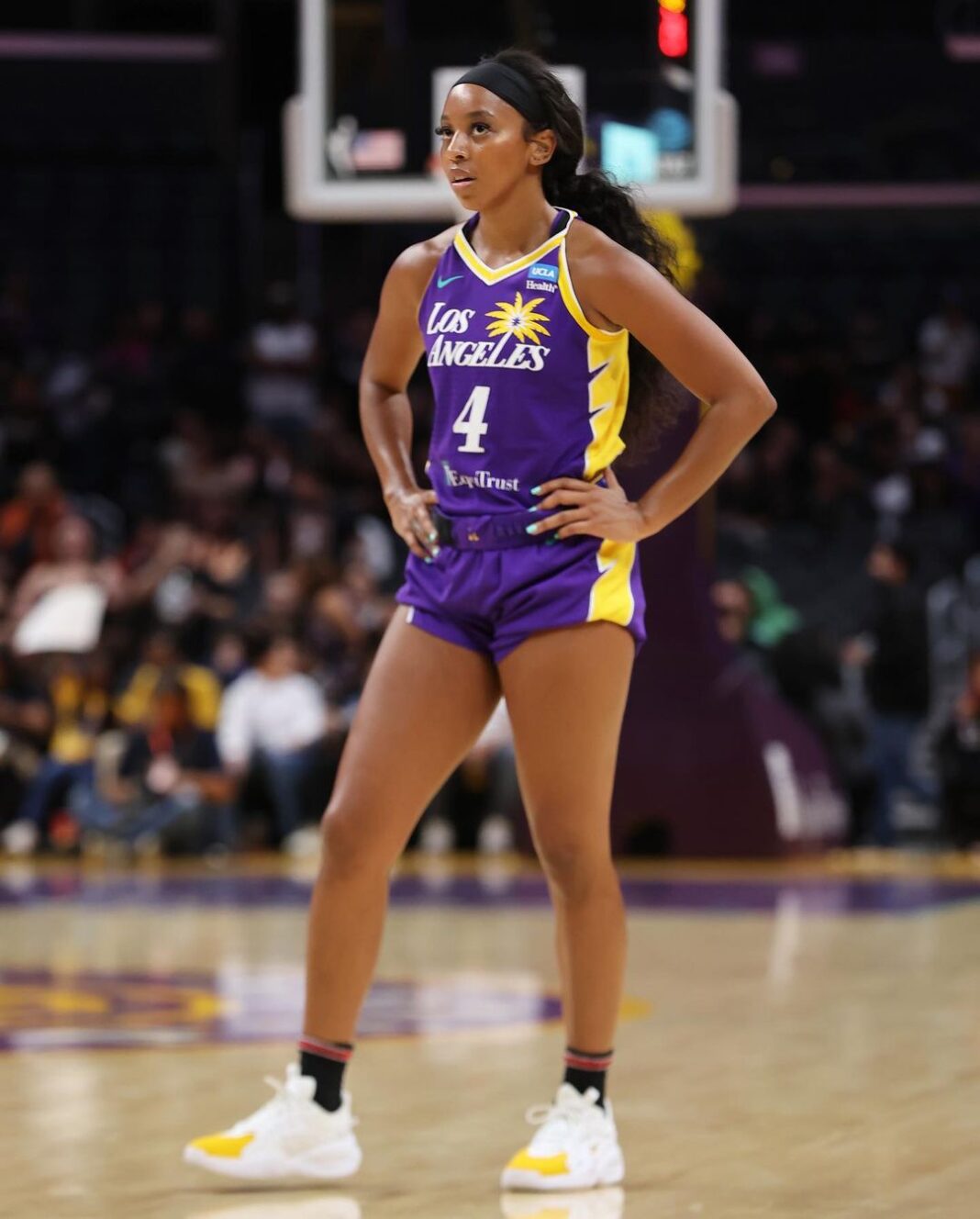 Meet Dee Brown Daughter Lexie Brown: Age Gap And Family Tree - Players Bio
