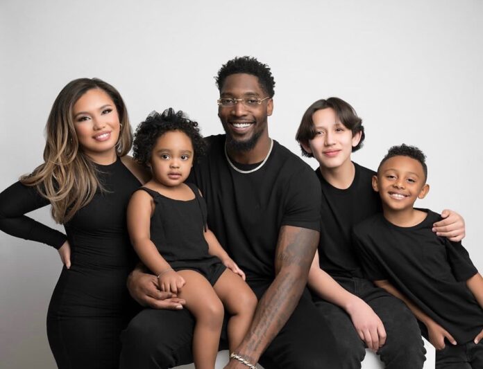 Demarcus Lawrence Daughter: Meet Mariah And Damari Lawrence - Players Bio