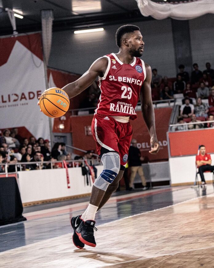 Who Is Toney Douglas, Harry Douglas Brother? Age Gap & Family - Players Bio