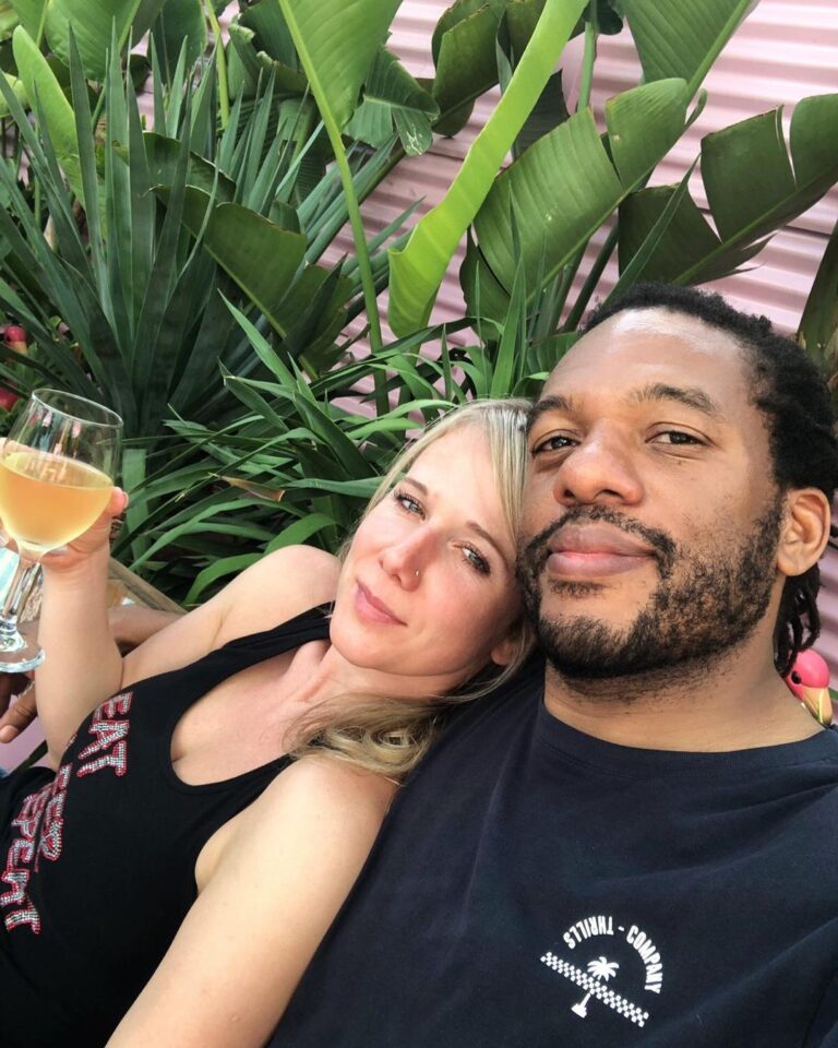 Herb Dean Wife Victoria Dean: MMA Referee Married Life And Kids ...