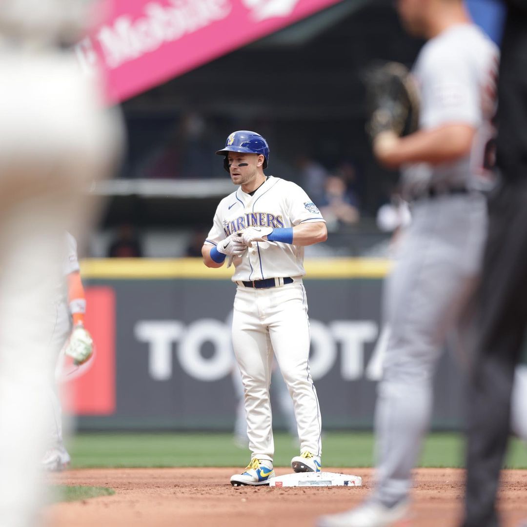 Jarred Kelenic With His Family - Players Bio Jarred Kelenic With His Family - Players Bio
