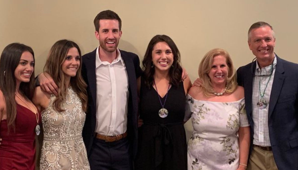 Who Are Brooke And Elaine Fritz? Willie Fritz Daughter- Son Wesley ...