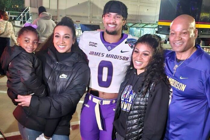 Phoenix Sproles Dad Efonda Sproles And Mom Chaconas Howard - Players Bio