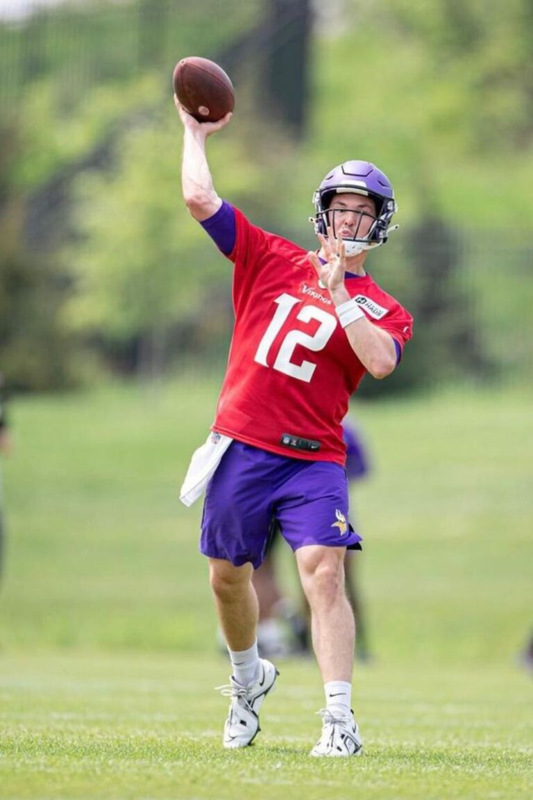 Nick Mullens Brother Frank And Sister Heather Are His Inspiration ...
