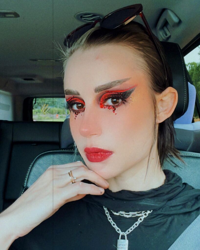 Brody King Wife Emily Is An Artist And Mother Of Two - Players Bio