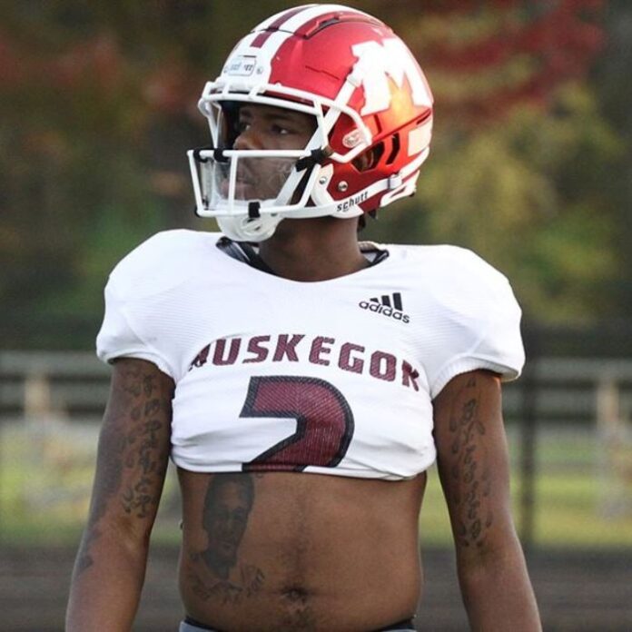 Meechie Walker Wikipedia & Age: Remembering Michigan Football Star ...