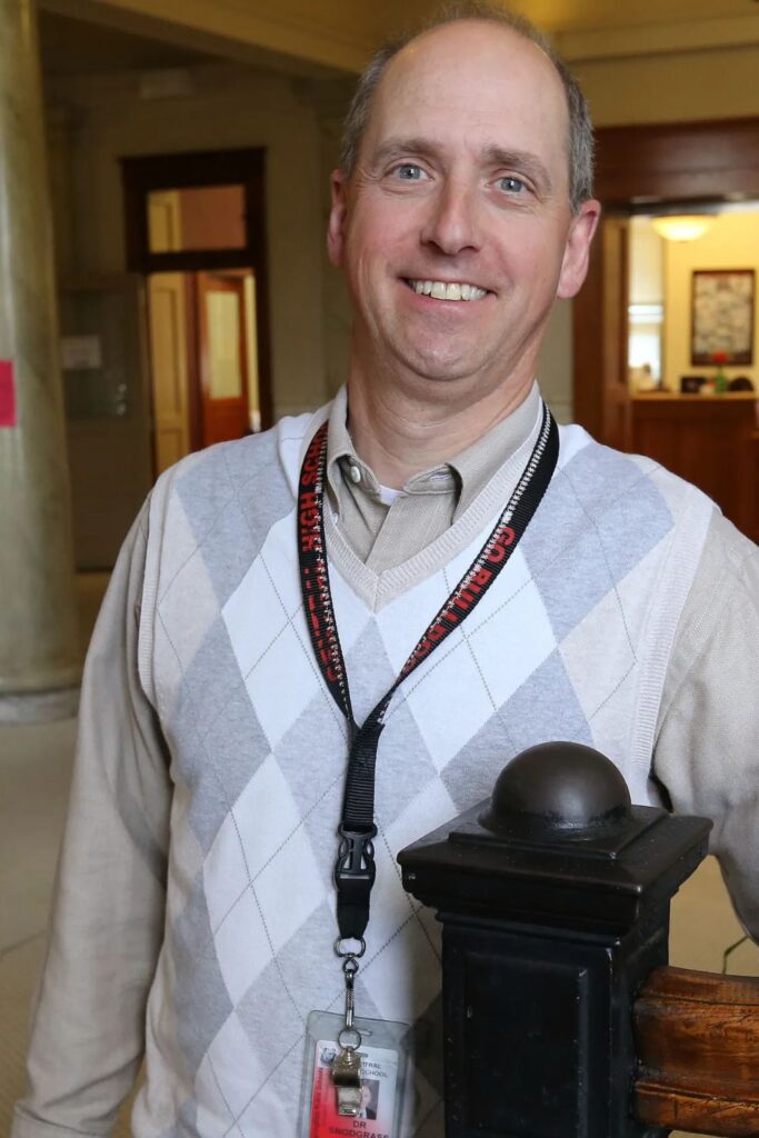 NCAA Football Referee Ron Snodgrass Wikipedia And Age - Players Bio