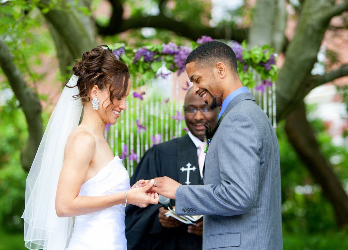 Who Is Brittan Berry, Andrew Berry Wife? Married Life & Kids - Players Bio