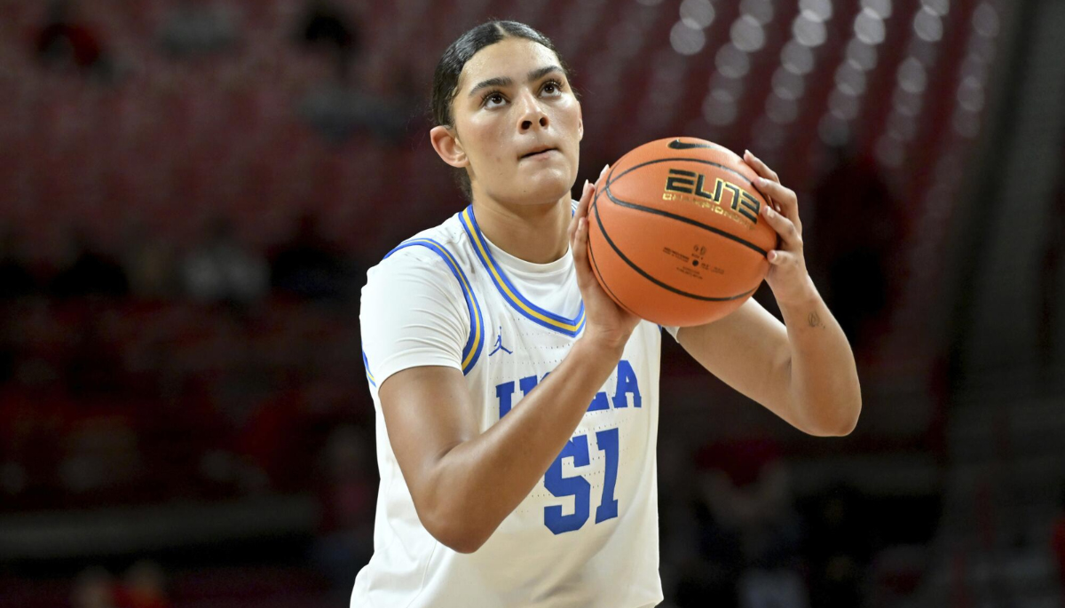 Lauren Betts Parents: Father Andy And Mother Michelle Betts - Players Bio