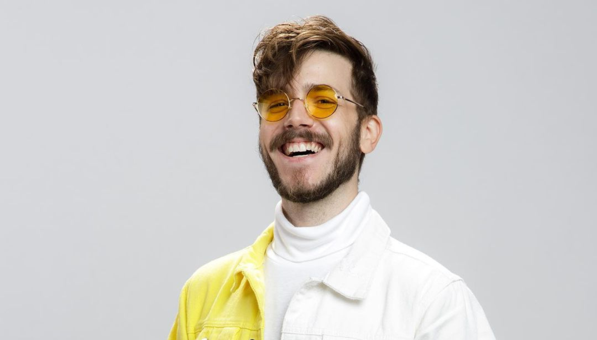 Tommy Bowe Smosh Boyfriend: Who Is He Dating In 2024? - Players Bio