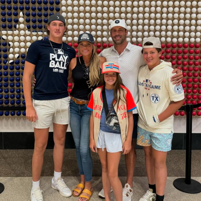 Former Arizona Wildcats Pitcher Jennie Finch's Husband Casey Daigle Was ...