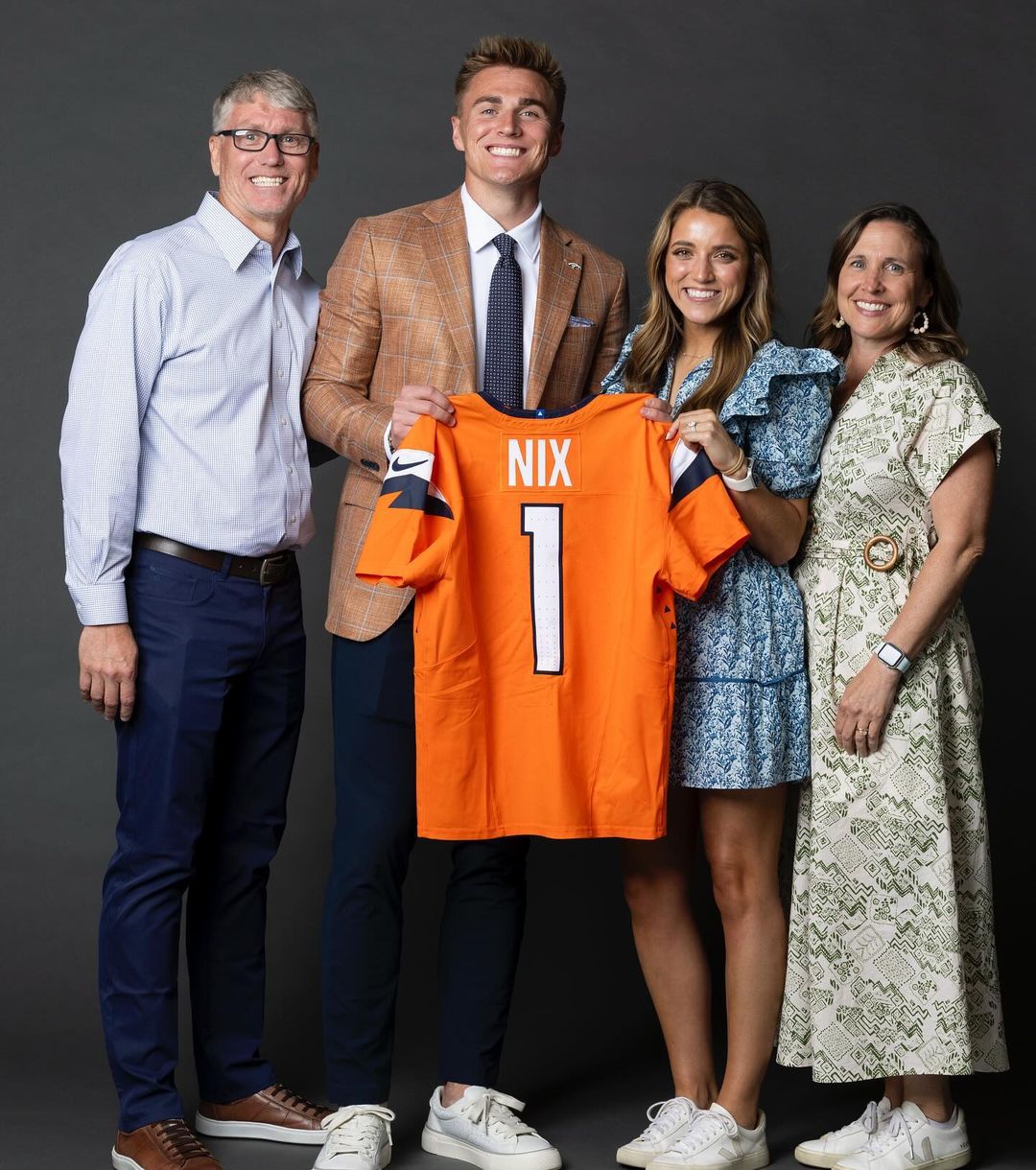 Bo Nix Signed A Four Year Contract With The Broncos And Added To His ...