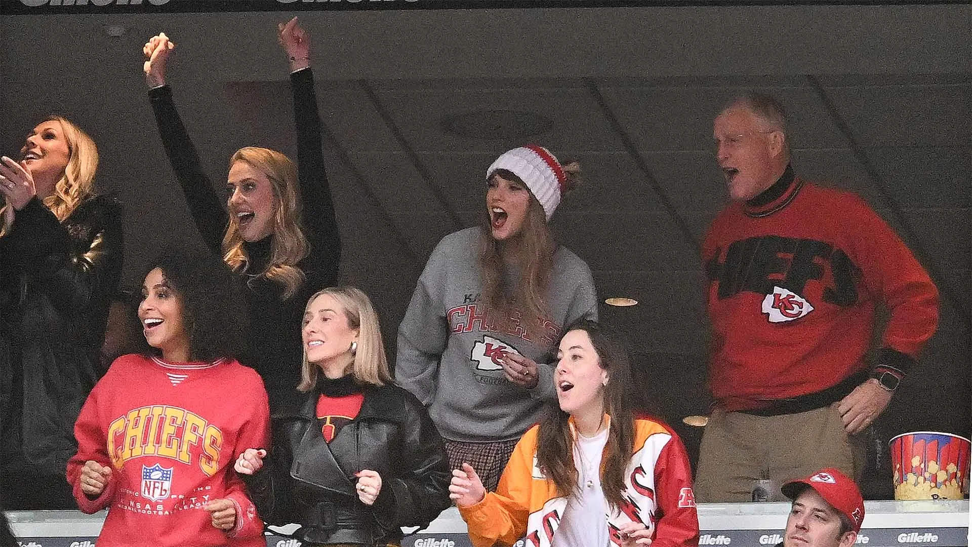 Taylor Swift's Father, Scott Kingsley, Played College Football Single ...