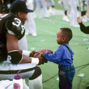 Bo Jackson with his wife, Linda, and their three kids - Players Bio