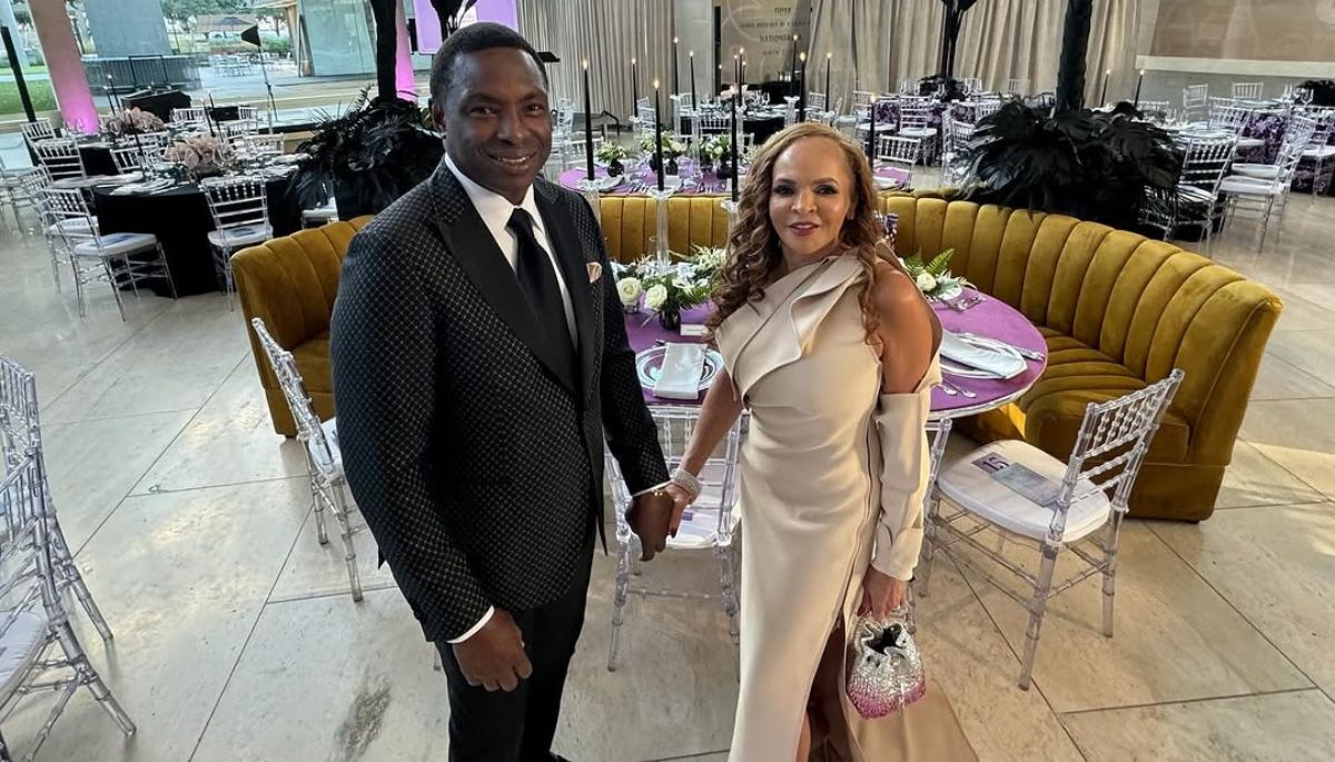 Former Dallas Mavericks Coach Avery Johnson Compliments His Wife ...