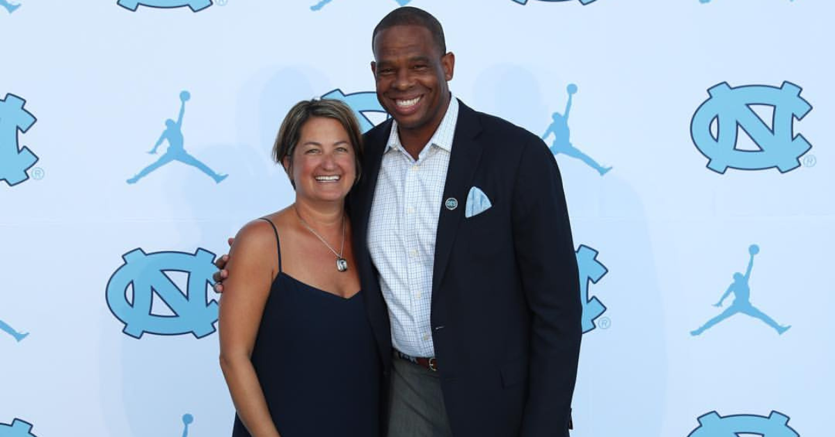 Tar Heel Coach Hubert Davis And His Wife, Leslie Got Married In 1999 ...