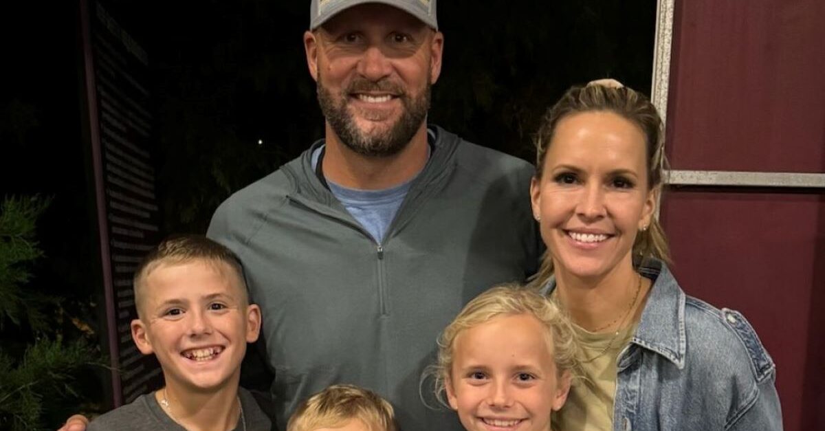 Retired Pittsburgh Quarterback Ben Roethlisberger's Wife Ashley Harlan ...