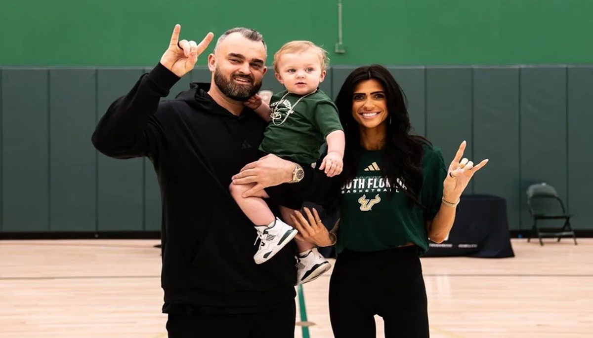 USF Head Coach Bryan Hodgson Has A Son, Jett Andrew, From His ...