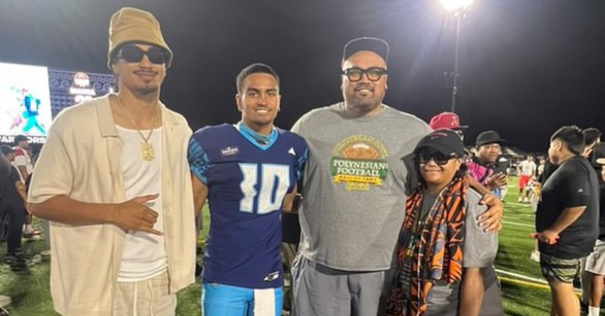 Tennessee Volunteers' Quarter Back Nico Iamaleava's Dad ,Nic, And His ...