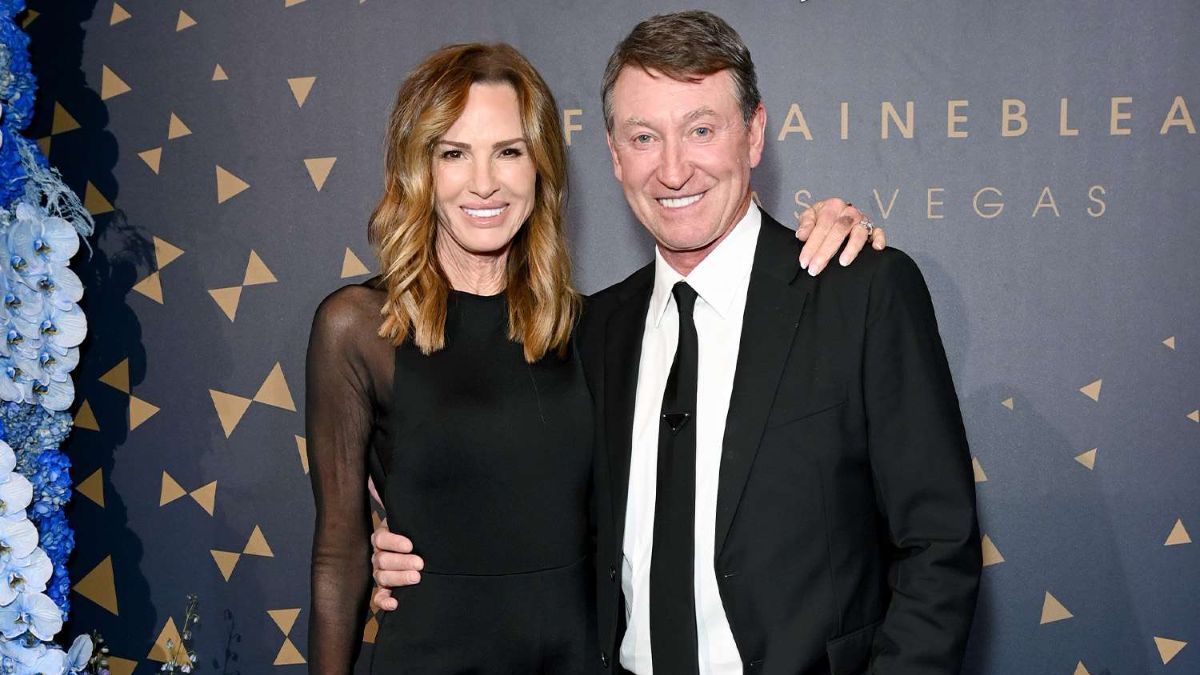 Former Ice Hockey Player Wayne Gretzky's Wife, Janet Jones Finds ...