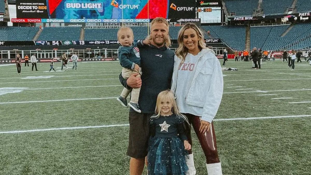 Jennifer Schmitt, Bill Belichick’s Daughter-In-Law, Goes Viral In CBS ...