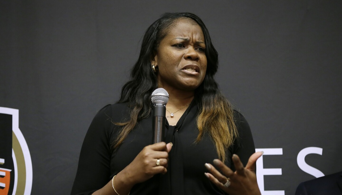 Former Houston Comets Guard Sheryl Swoopes Marries Chris Unclesho After ...