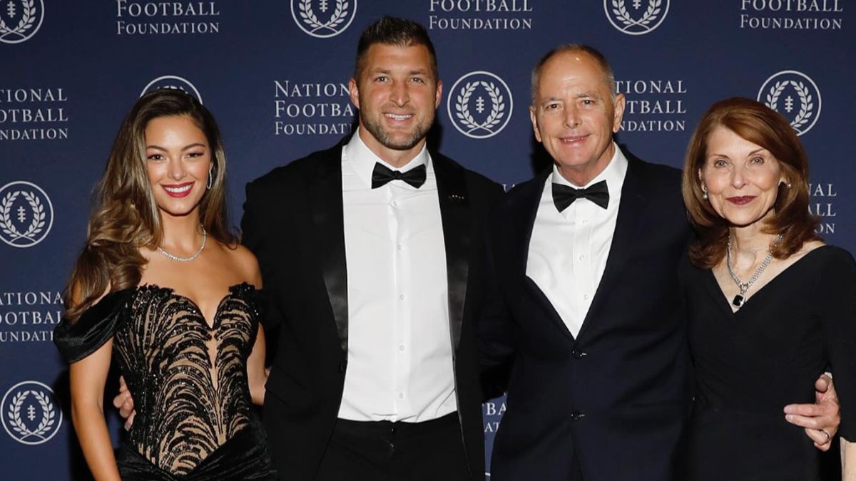 Former Denver Broncos QB Tim Tebow’s Parents Pamela And Robert Built A ...