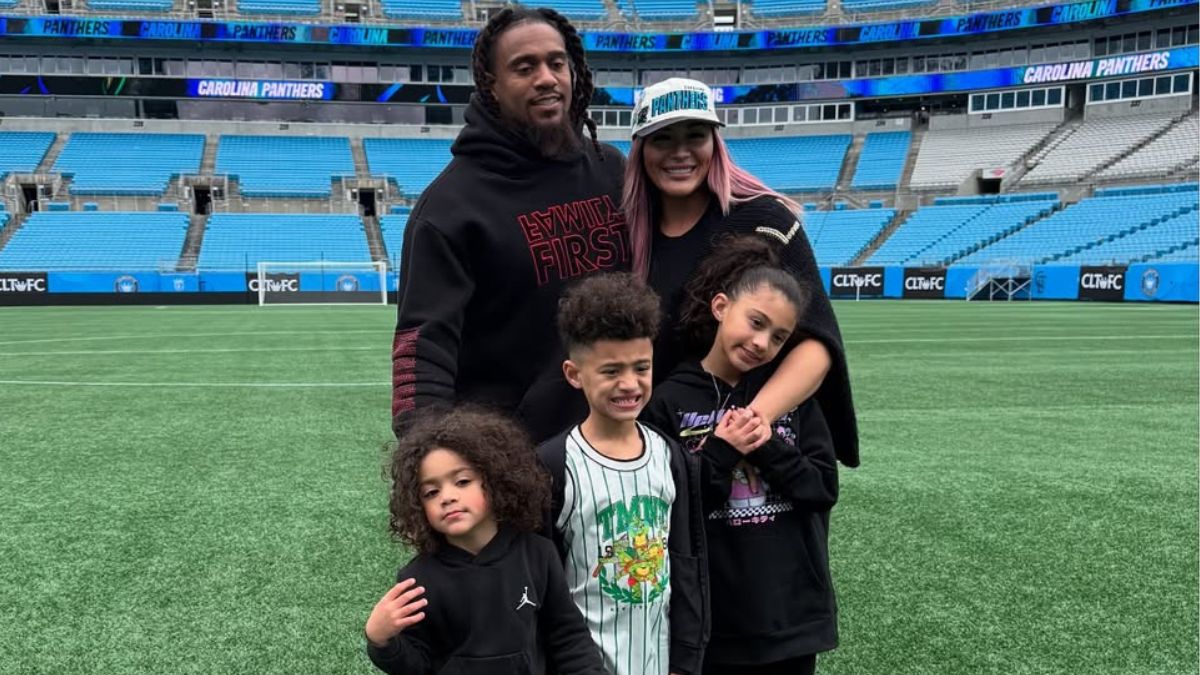 Bills' Shaq Thompson and wife Gabby Wagonblast are proud parents of three