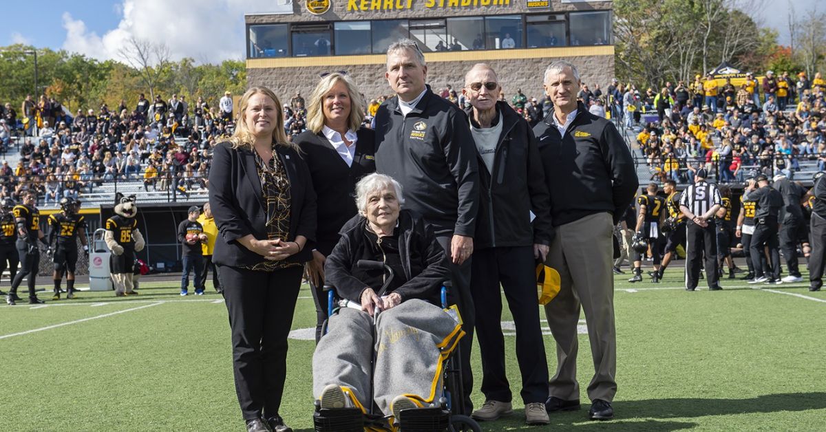 Ex-MTU Football Coach Ted Kearly Outlived His Wife Helen!