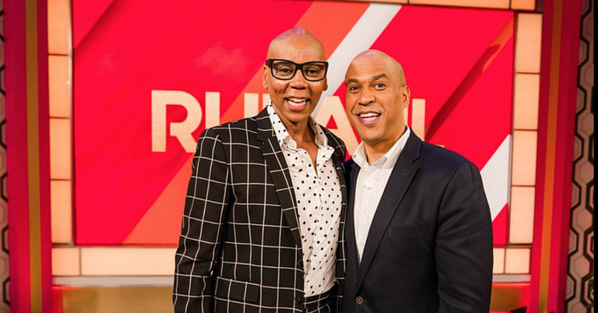 Former Stanford Tight End And United States Senator Cory Booker And ...
