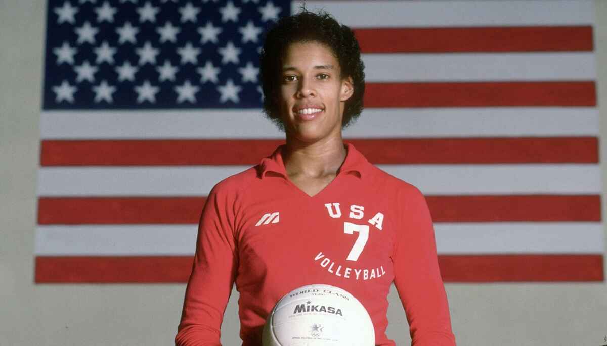 Inglewood Volleyball Player Flo Hyman Towered Over the Court—Until ...