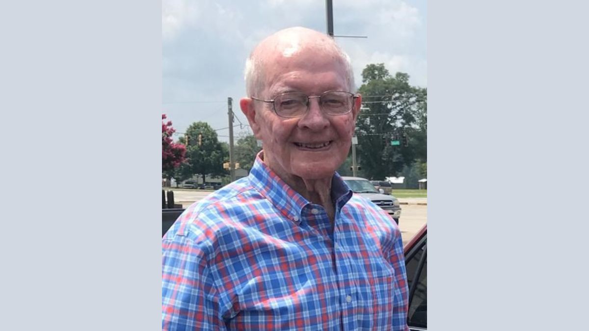 Beloved Football Coach Jack Smith, 92, Passes Away Leaving His Wife ...