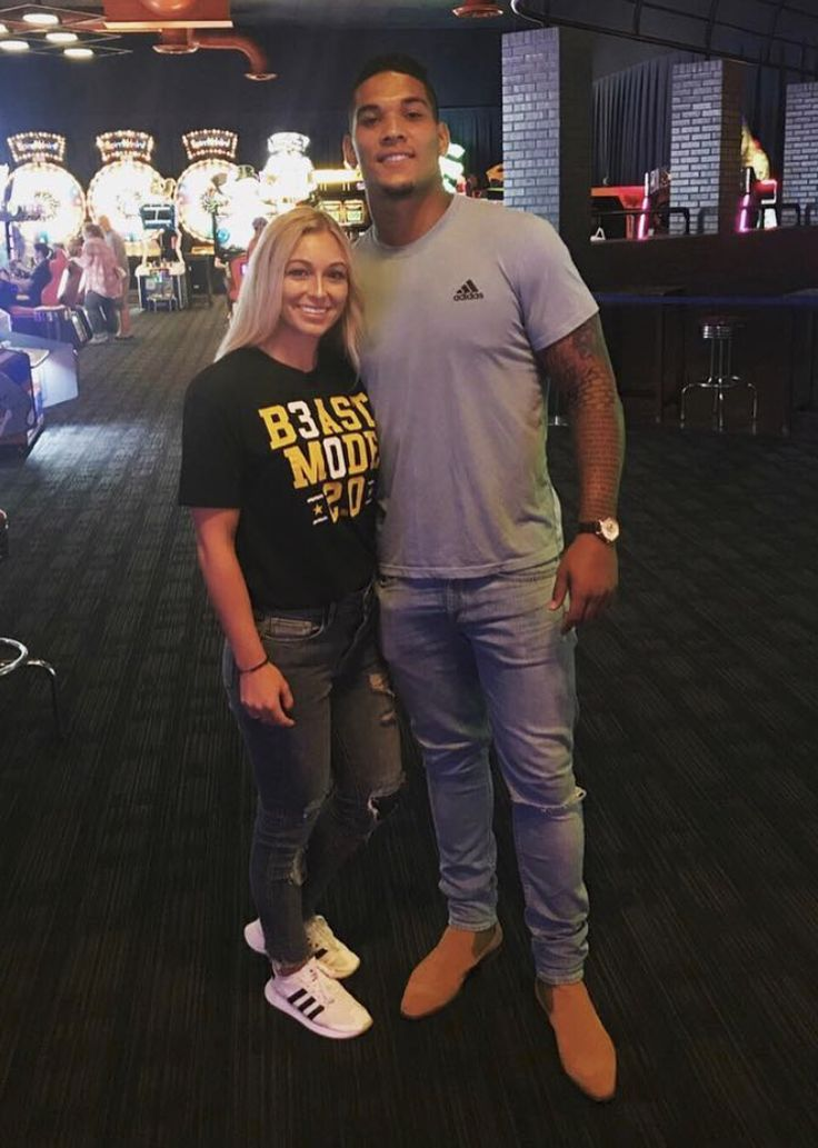 Arizona Cardinals Star James Conner And His Girlfriend Sarah Quinn Have ...