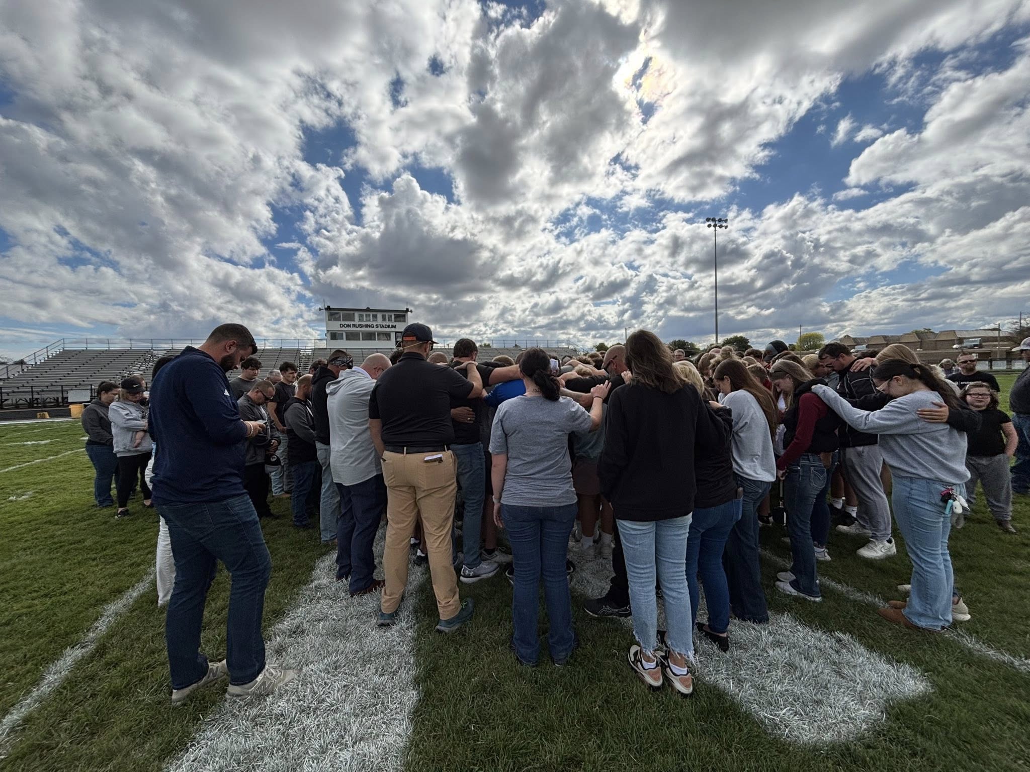 River View Black Bears Support Junior Quarterback Gavin Huff After a ...