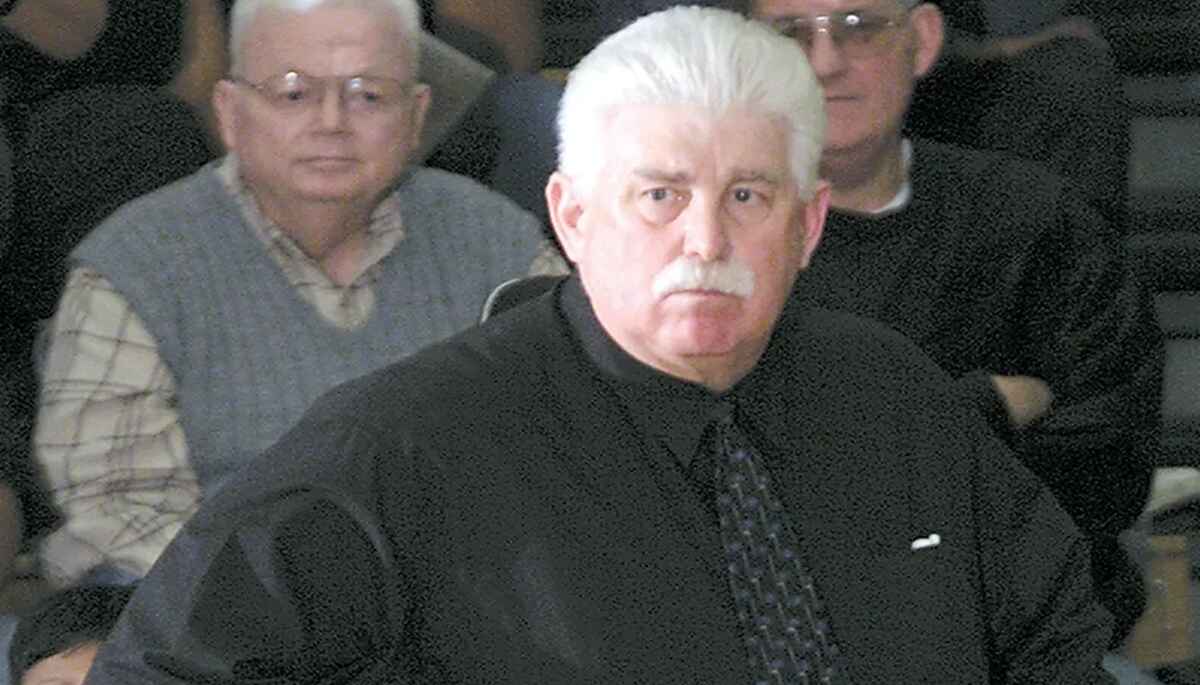 Annapolis Coaching Legend John Brady Dies at 78, Survived by Wife ...